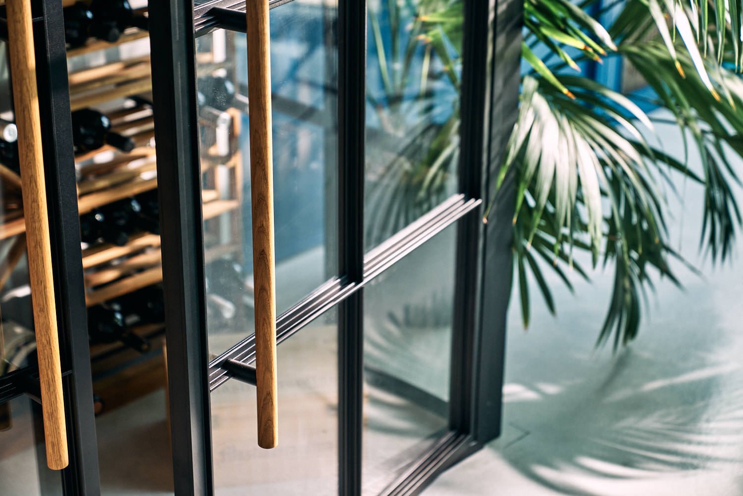 DYFA · Dynamic solutions in glass and aluminium